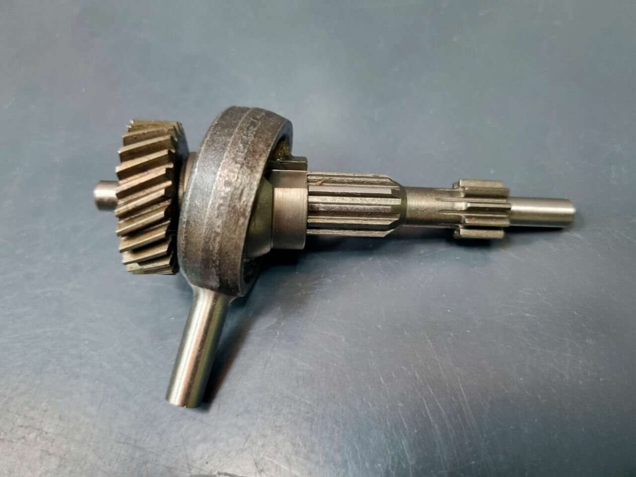 Вал промежуточный Интерскол, для перфоратора Интерскол П-600ЭР, оригинал, арт. 128390