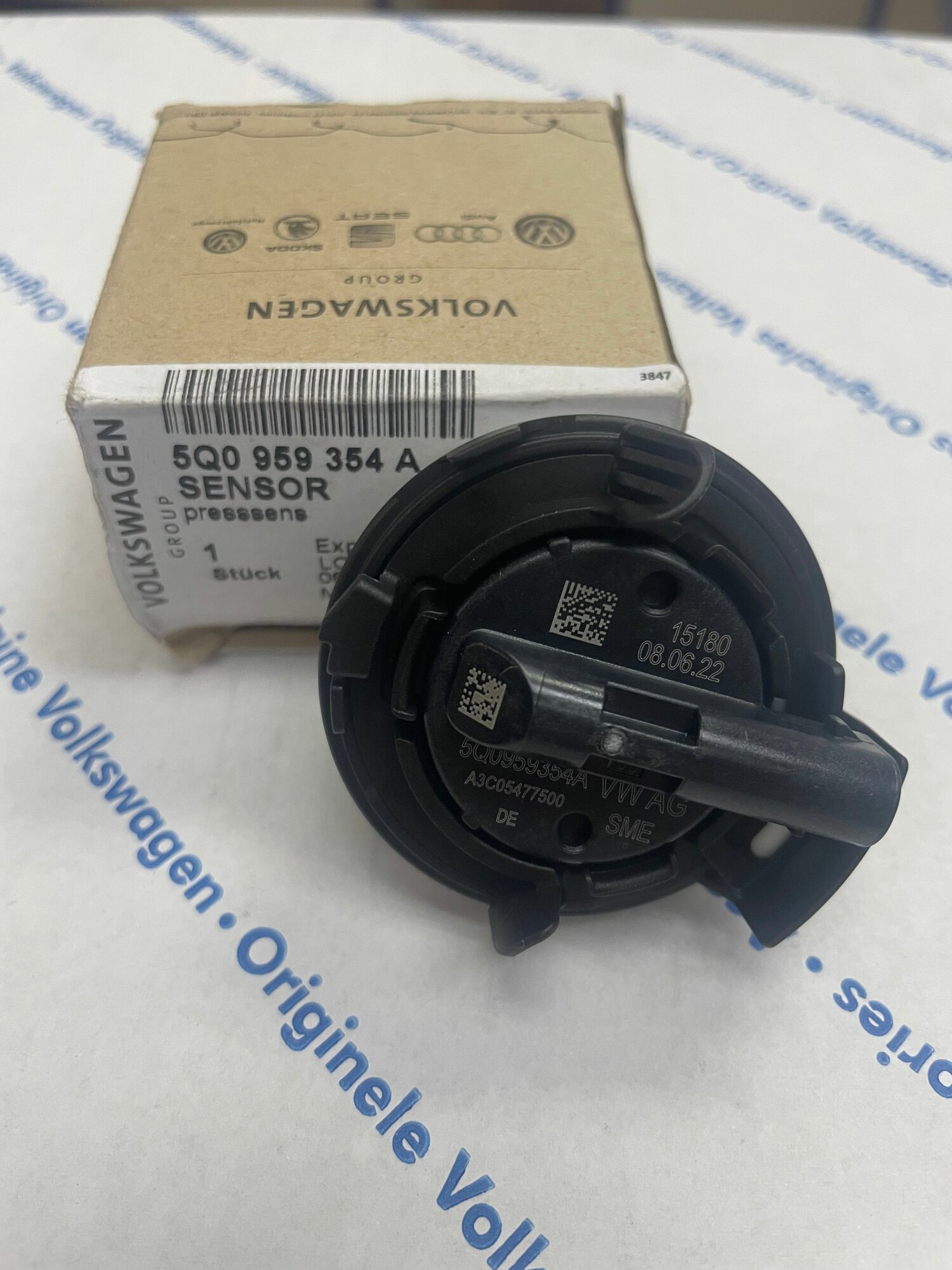 5Q0959354A VAG Датчик AIR BAG для VW TIGUAN (2016>)