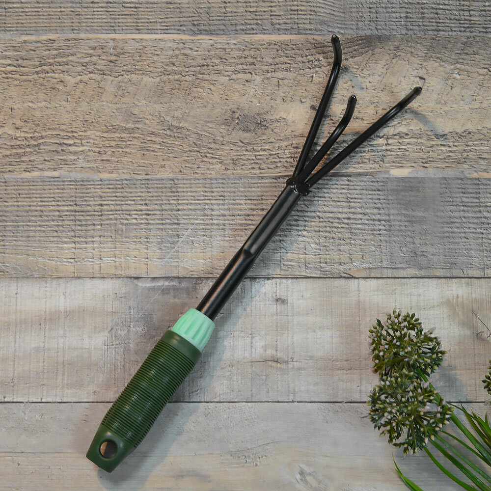 Рыхлитель садовый 3 зуба, 31х6,5х6 см, металл, эргономичная рукоятка, черно-зеленый