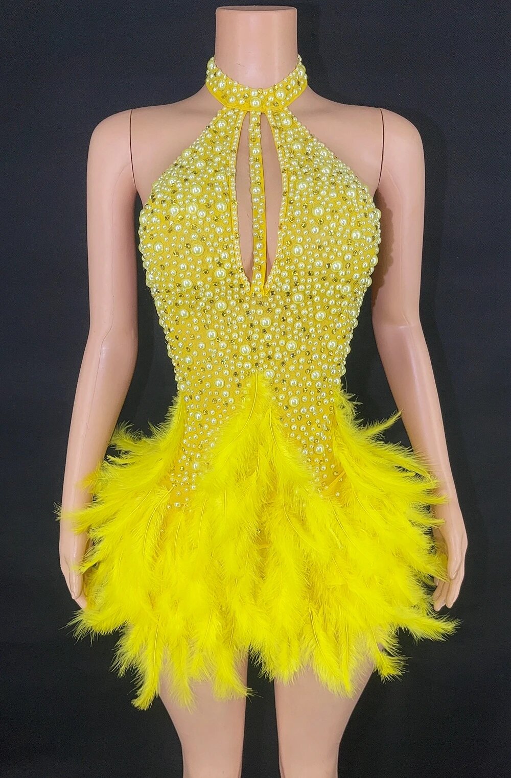 Блестящие красные стразы и жемчуг, Холтер с открытой спиной, мини-платье с перьями, женское сексуальное платье для празднования дня рождения, танцевальный костюм для выступлений