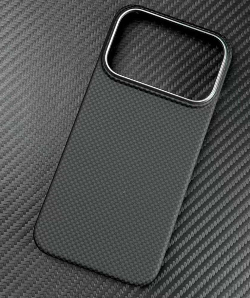 Карбоновый чехол Carbon Shield для iPhone 17 Pro Max с Magsafe Black/Gray