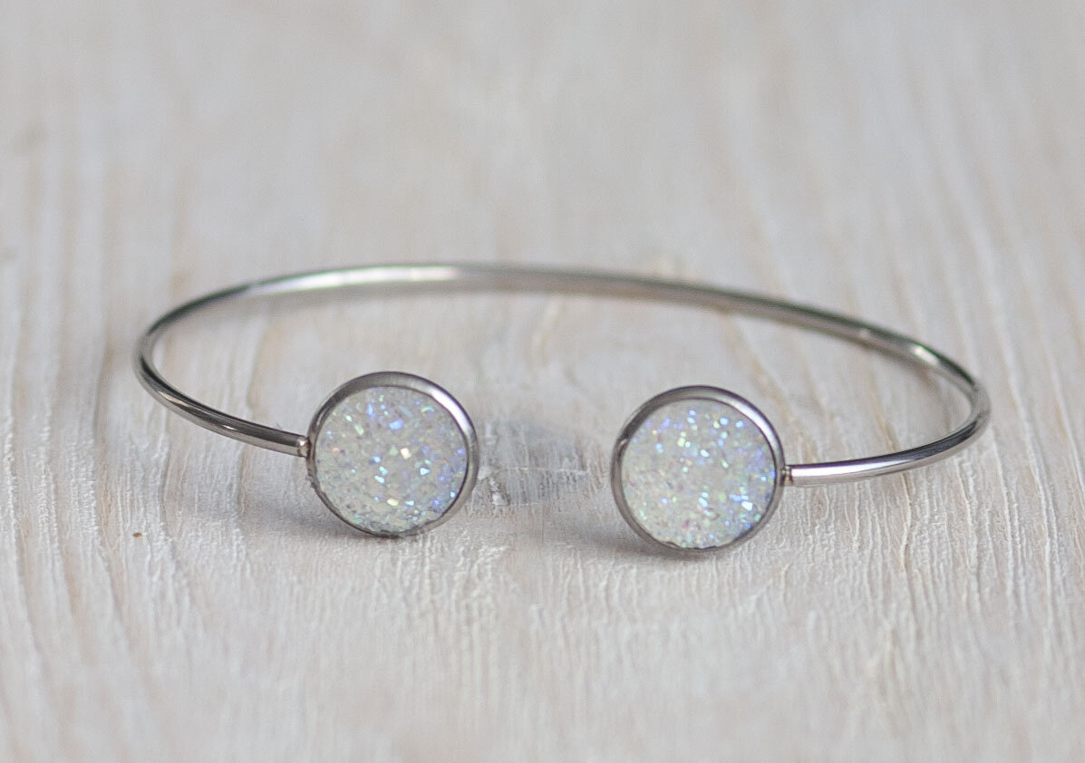 Браслет, пластик