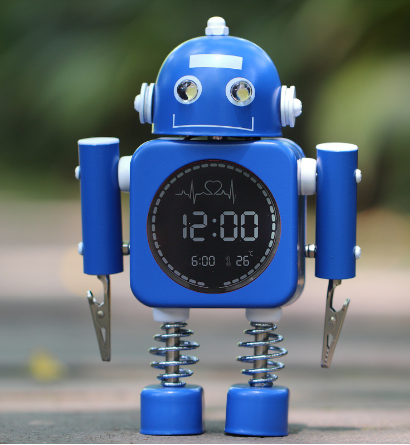 HAQI Бесшумный металлический будильник-робот с подсветкой глаз и зажимом для заметок (Желтый) — необычный подарок для детей и взрослых