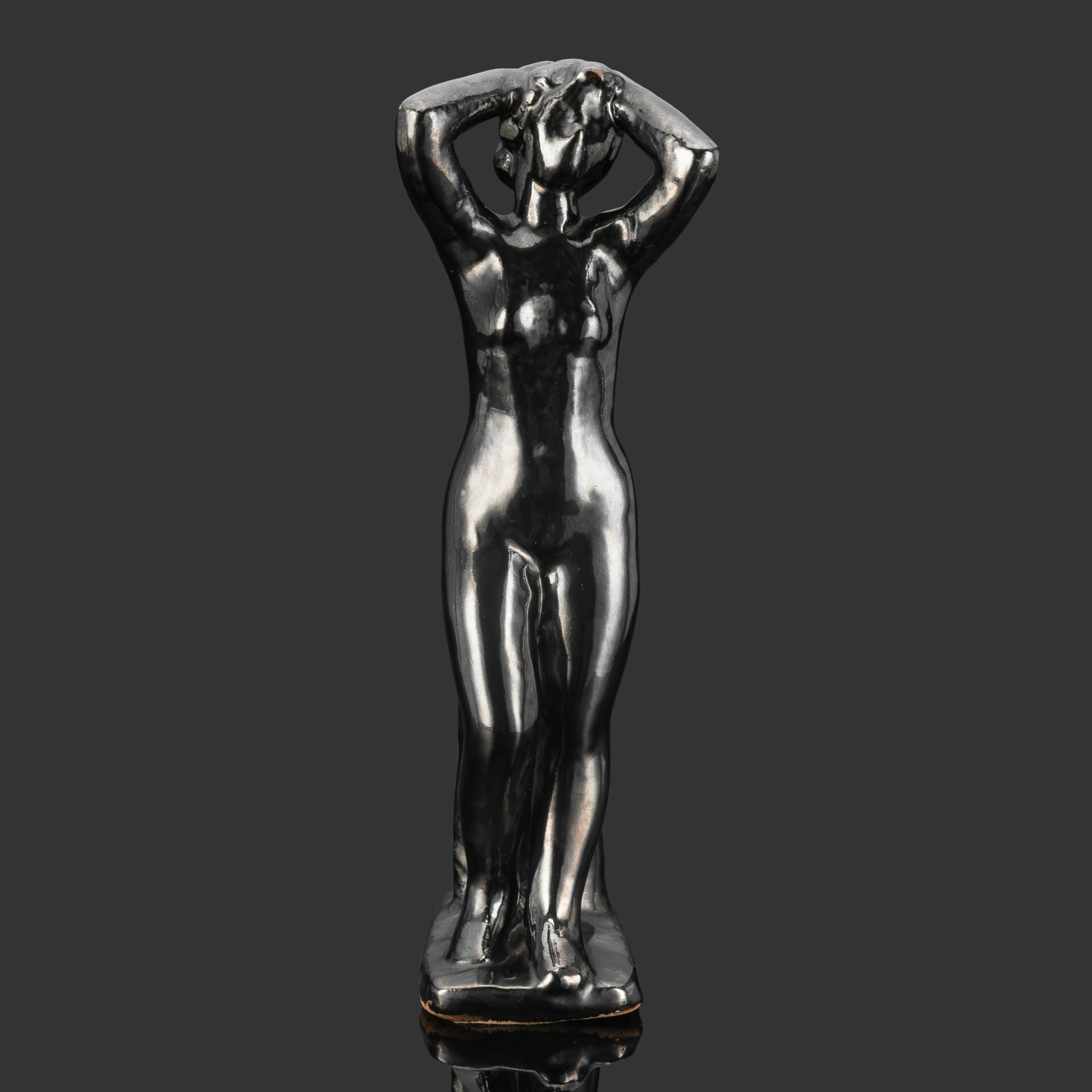 Скульптура "Обнаженная", автор предположительно Н. А. Силис, керамика, поливы