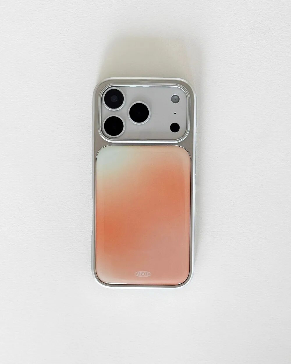Чехол для iPhone 17 Pro Max из окрашенной смолы, эффект заката