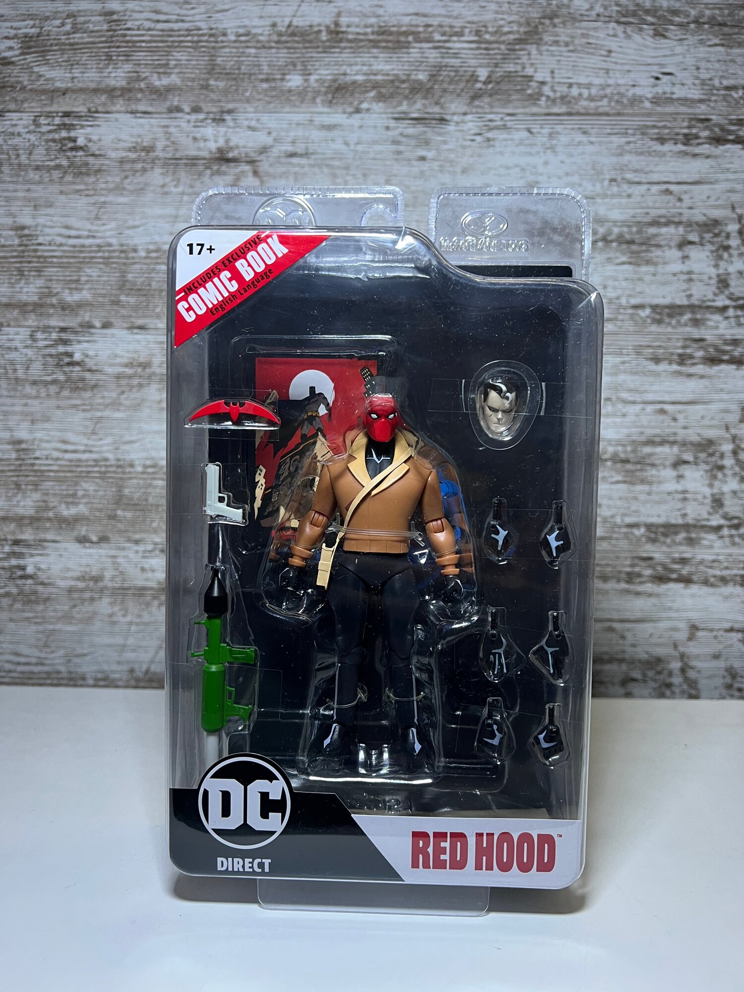 Фигурка Красный колпак, с комиксом в комплекте, 16 см Red Hood includes exclusive comic book от McFarlane Toys