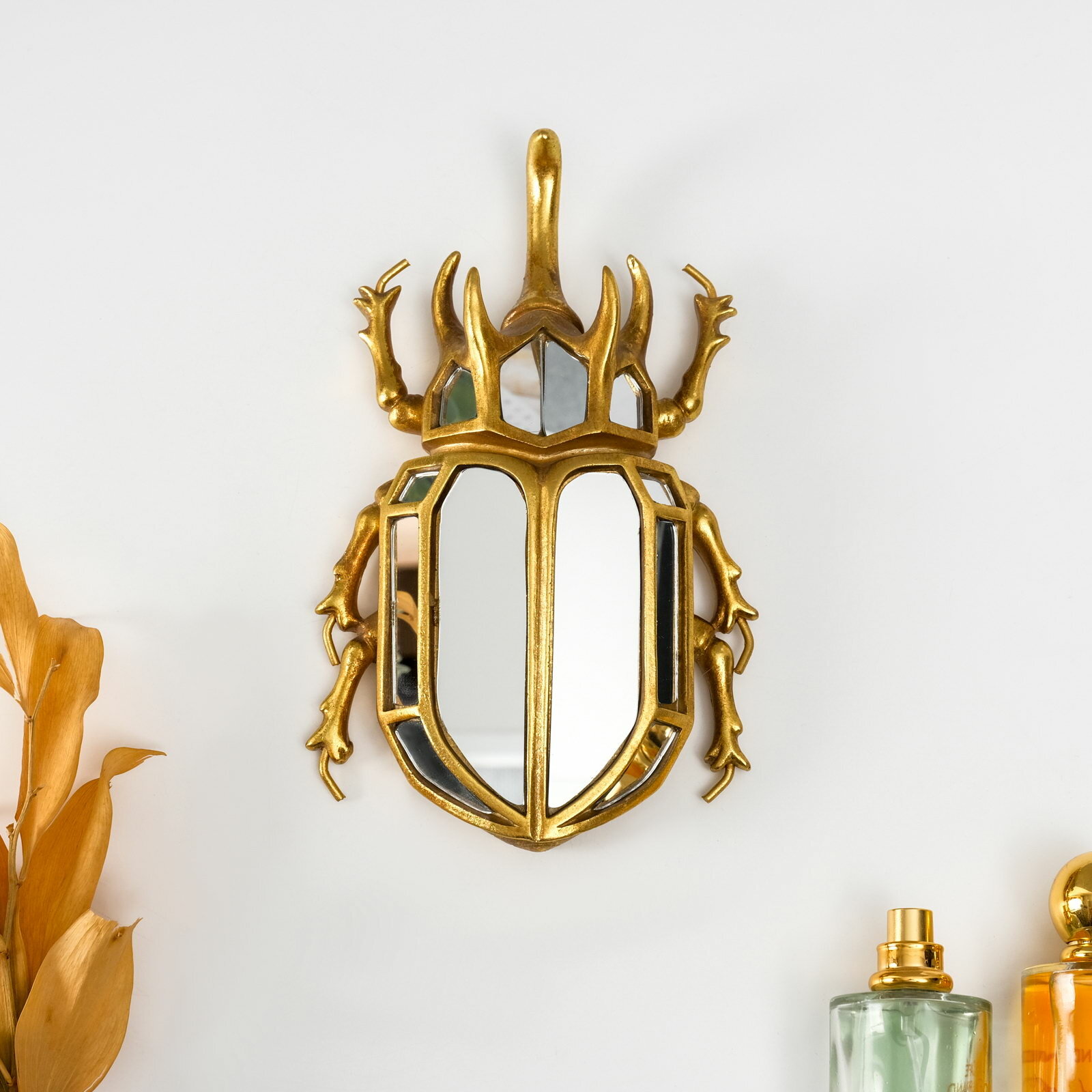 Панно настенное "Зеркальный жук носорог", полистоун, декор, под золото, 13x4x22 см