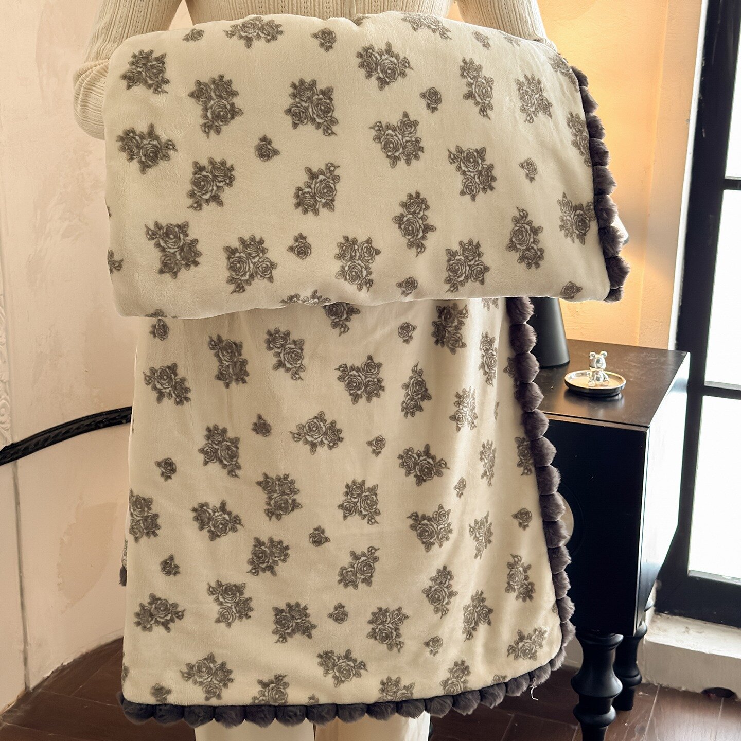 Пушистое одеяло для сна, двухслойное утолщенное одеяло из молочного флиса, одеяло из флиса для одного человека, покрывало для дивана, одеяло для сна в офисе.