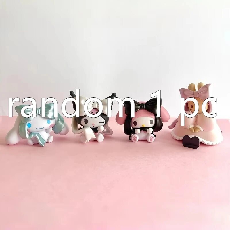 Мини-фигурка Куроми и Синнаморолл Sanrio random 1 pc
