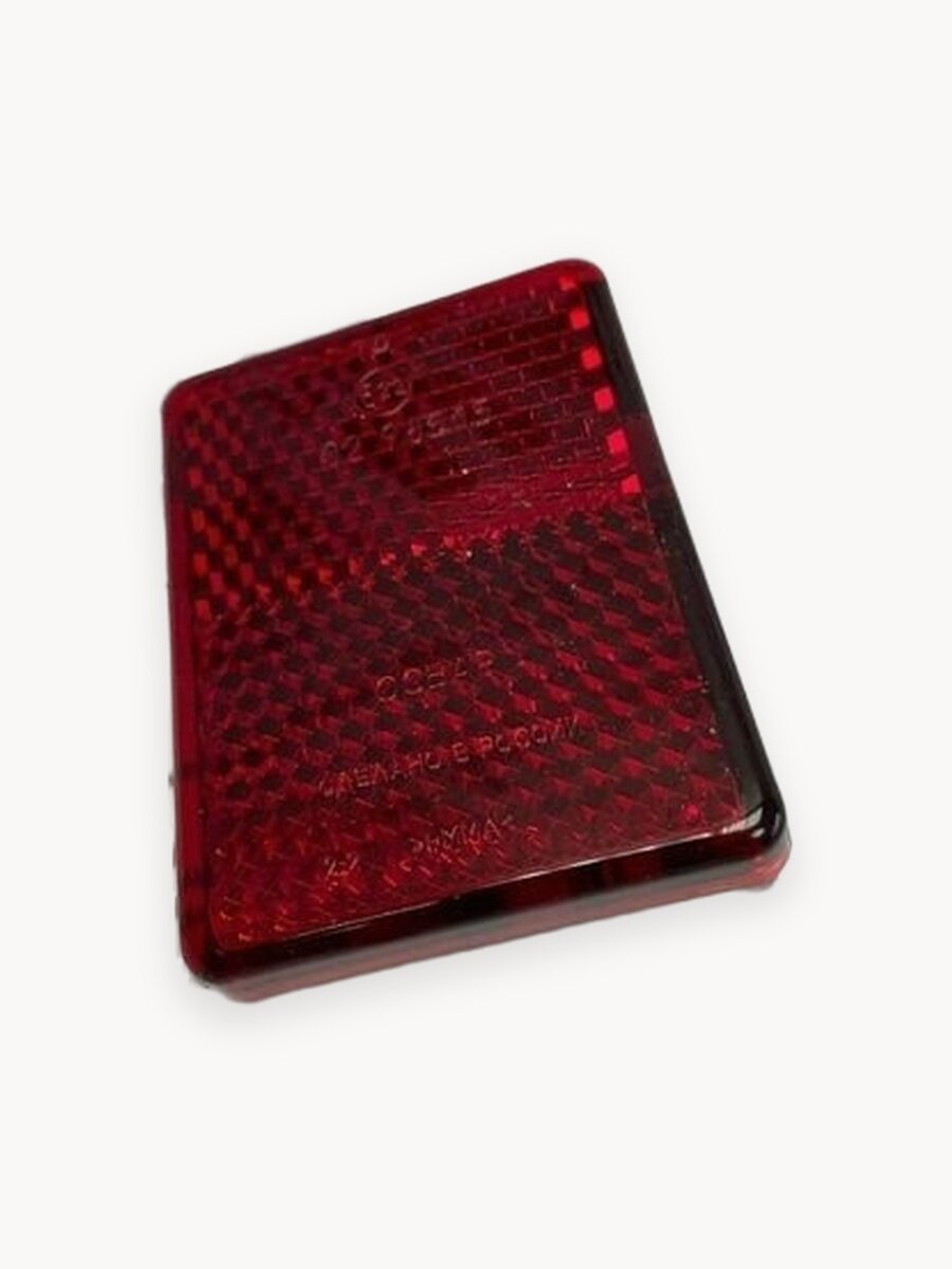 Катафот заднего бампера УАЗ Патриот до 2014 г. в, Пикап, Хантер с болтом в сборе (красный)