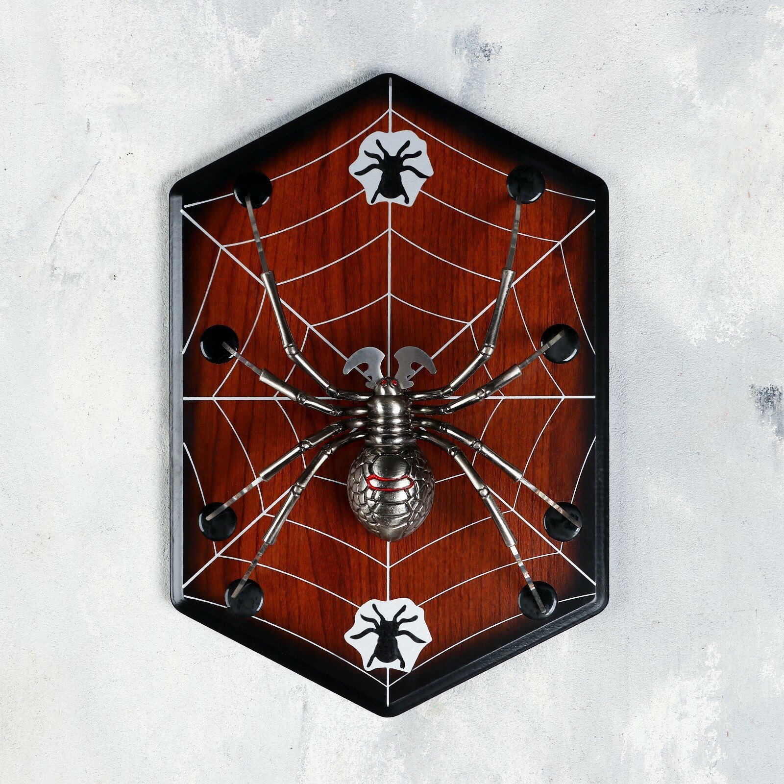 Панно на стену «Макет оружия: сувенирный паук на планшете», декор настенный