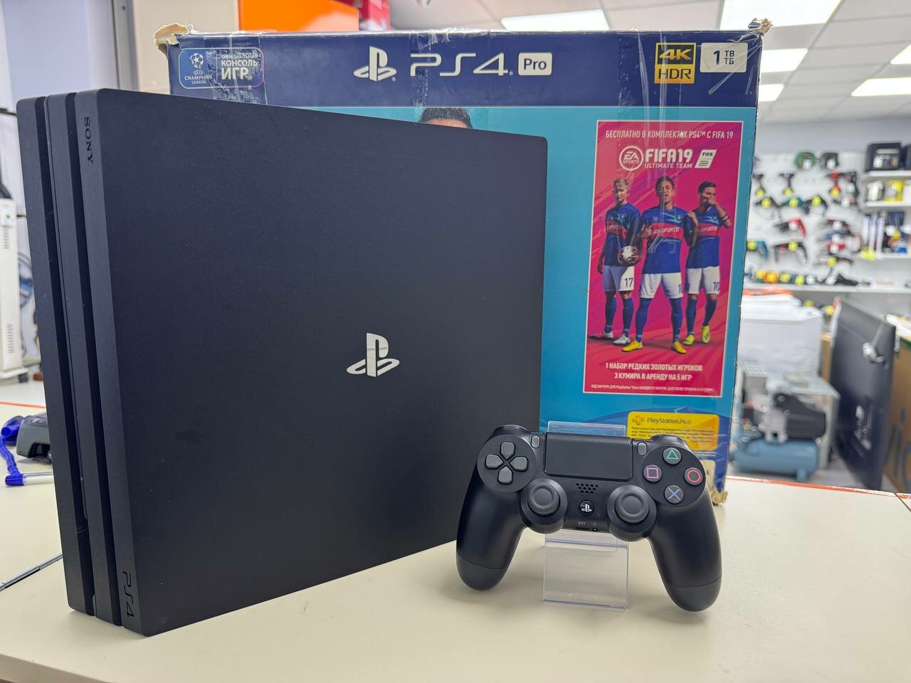 Игровая приставка Playstation 4 Pro 1TB, б/у уценка
