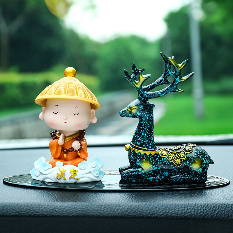 Автомобильные украшения с элитным дизайном, креативные фигурки монахов и оленей-талисманов для автомобиля, полная коллекция новых высококлассных автомобильных аксессуаров.