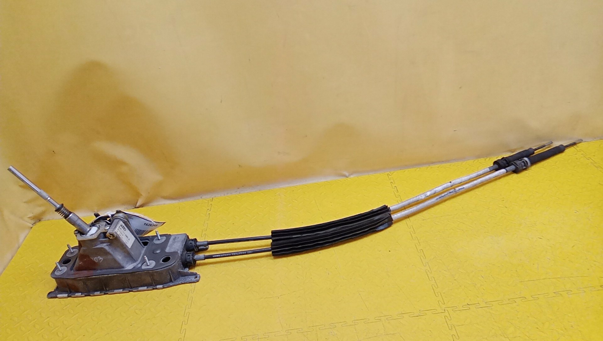 Кулиса КПП TT(8J3) Audi 8J0711049A