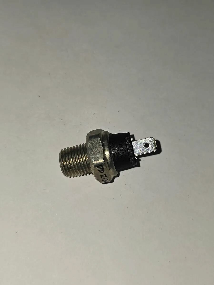 Датчик аварийного давления масла ММ111Д (6012.3829) (ЭМИ)