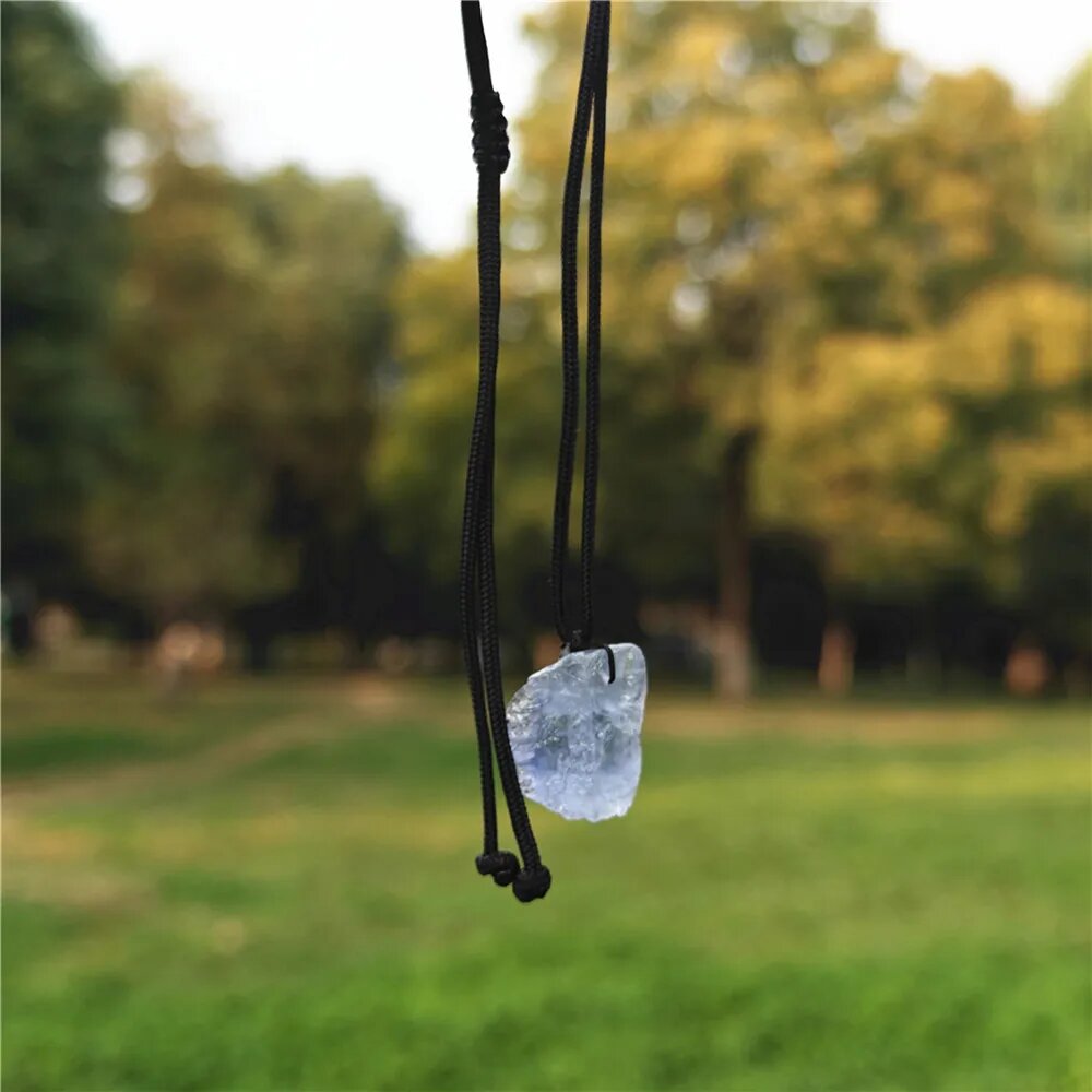 Синий флюоритовый кристалл MUSESQIAO