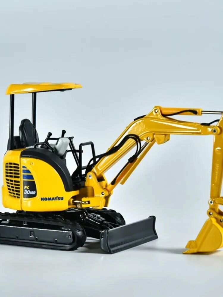 Миниатюрная модель экскаватора Komatsu PC30MR, 1/32