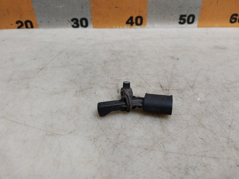 Б/У Датчик ABS задний Skoda Rapid Прав. 491481 VAG арт. WHT003862