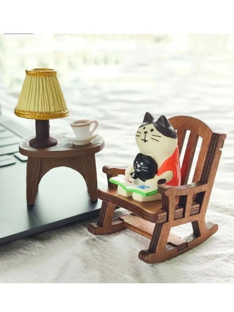 Статуэтка Cat + Lamp, высота 7 см, длина 2.3 см
