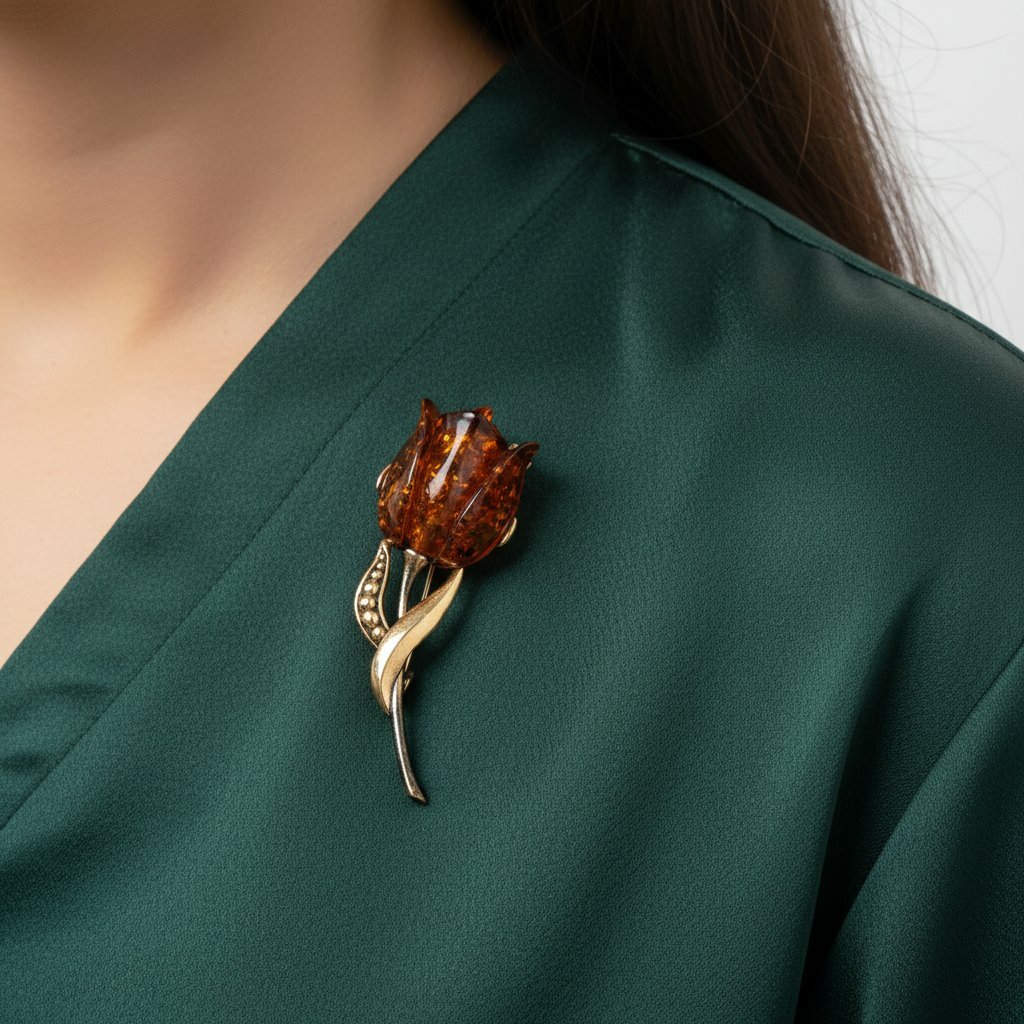 Брошь, янтарь