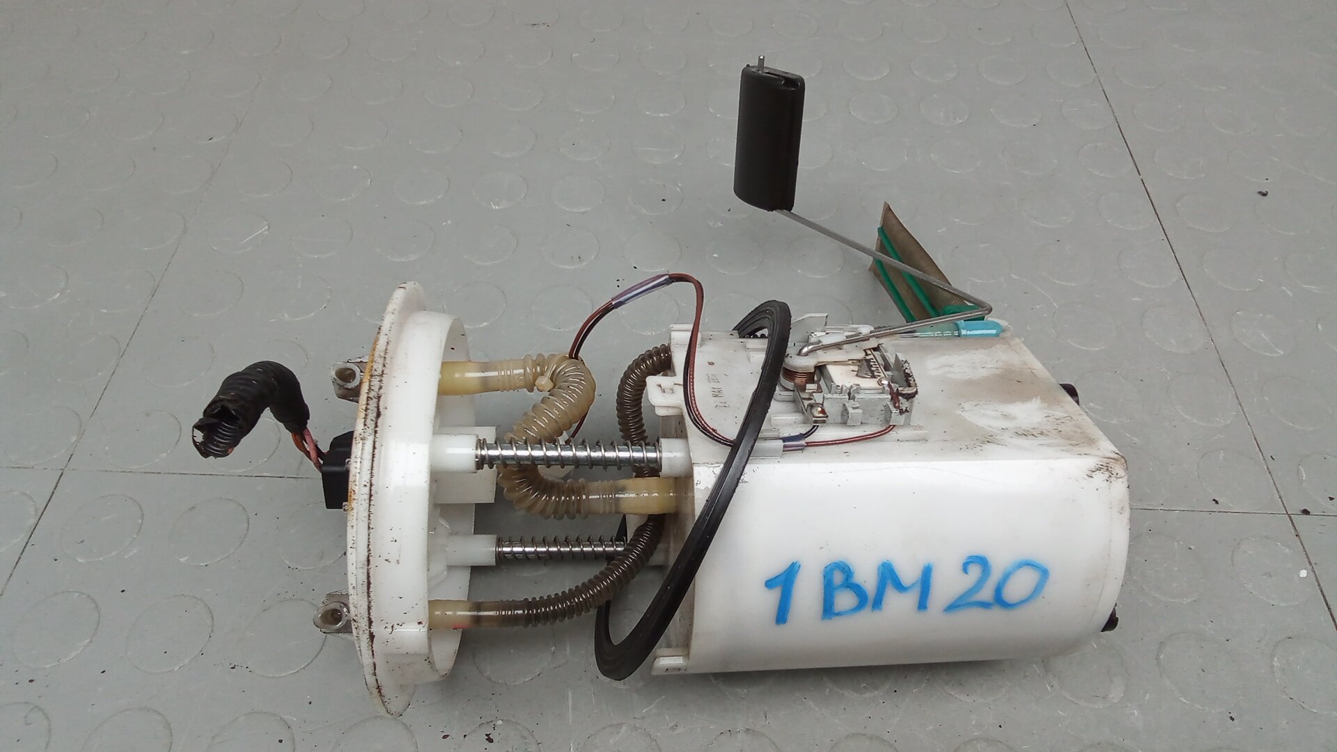 Датчик уровня топлива KIA CEE'D 2 (JD)