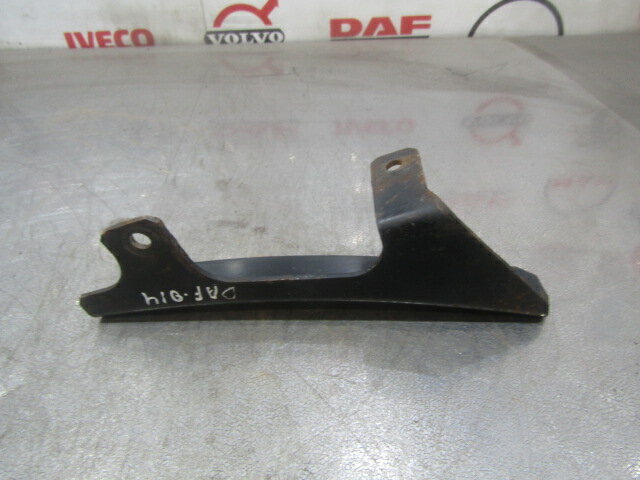 Кронштейн крыла передней оси задний правый наружный DAF XF105