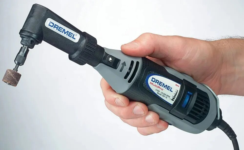 Угловая насадка Dremel 575D для вращающегося инструмента Dremel набор оснастки для дерева, картона и мебели — фото 1