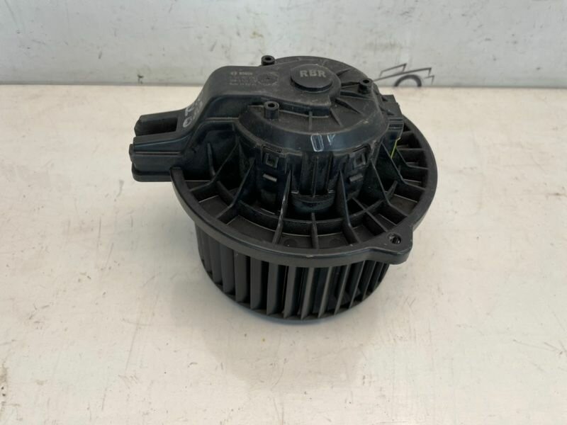 Мотор печки Kia Rio 2012 971114L000 QB G4FC (с пробегом)