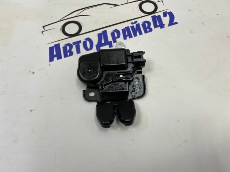 Замок багажника Nissan Tiida 2007-2014 84631ED40A C11 (с пробегом)