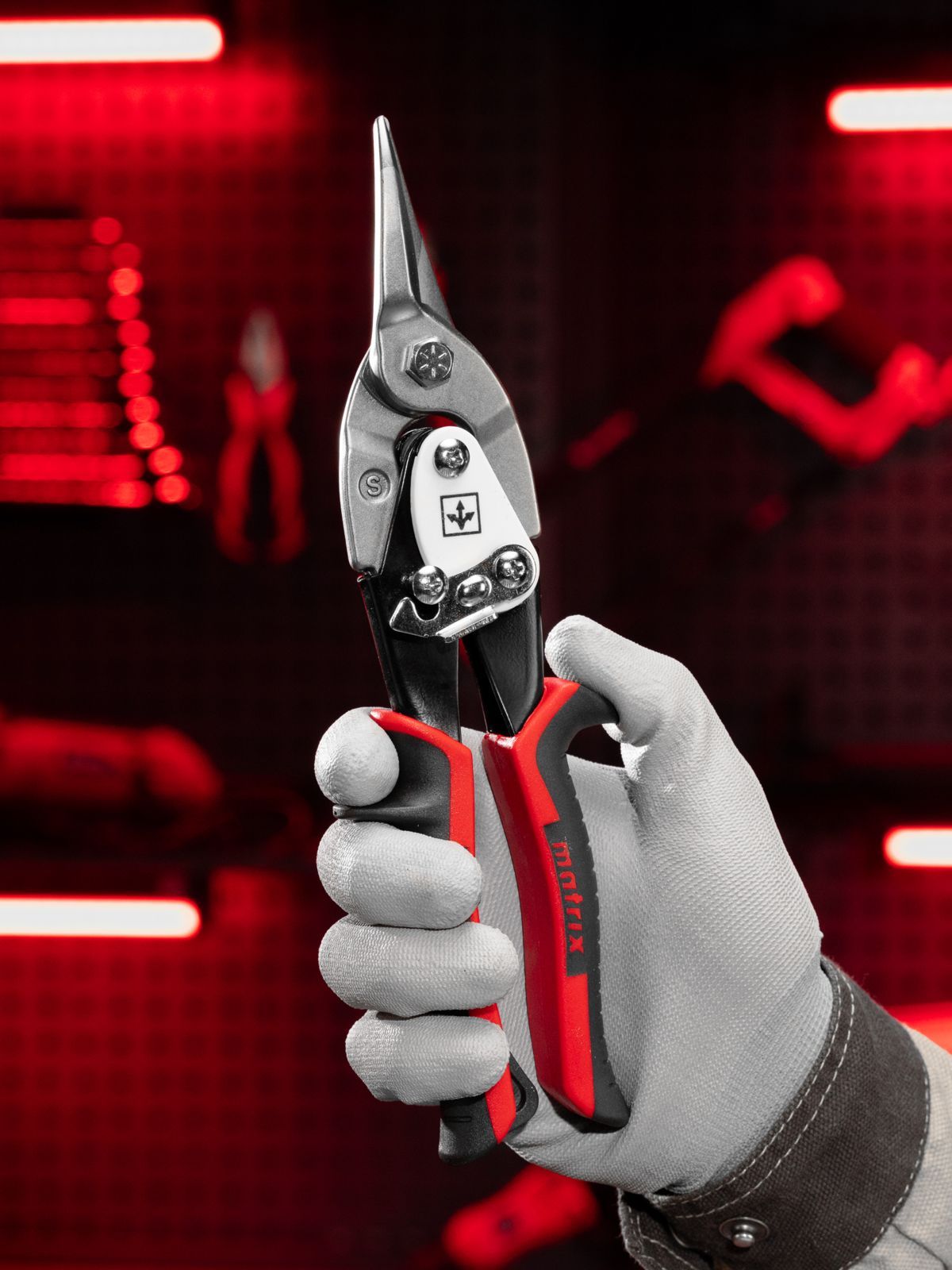 Ножницы по металлу прямые MATRIX PRO, 250 мм, сталь CrMo твердостью 55-60 HRC, блокировочный замок и двухкомпонентные рукоятки, 78322