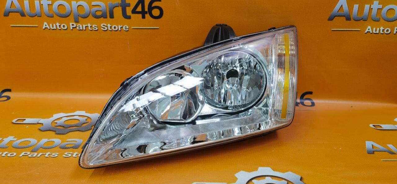Левая фара Форд Фокус 2 FORD FOCUS II хром с 2005 по 2008 год