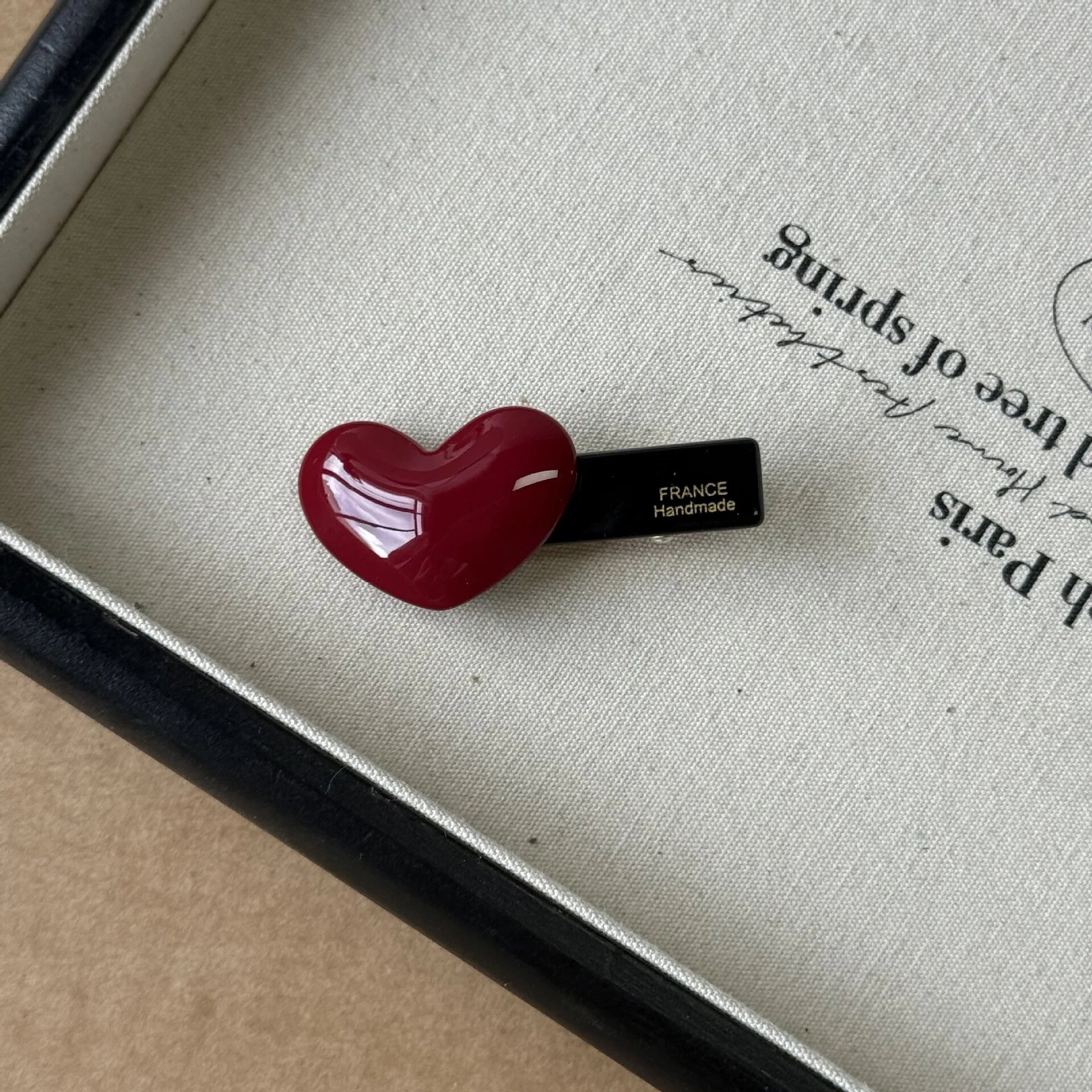 Красная заколка для волос Love Girl FJ618