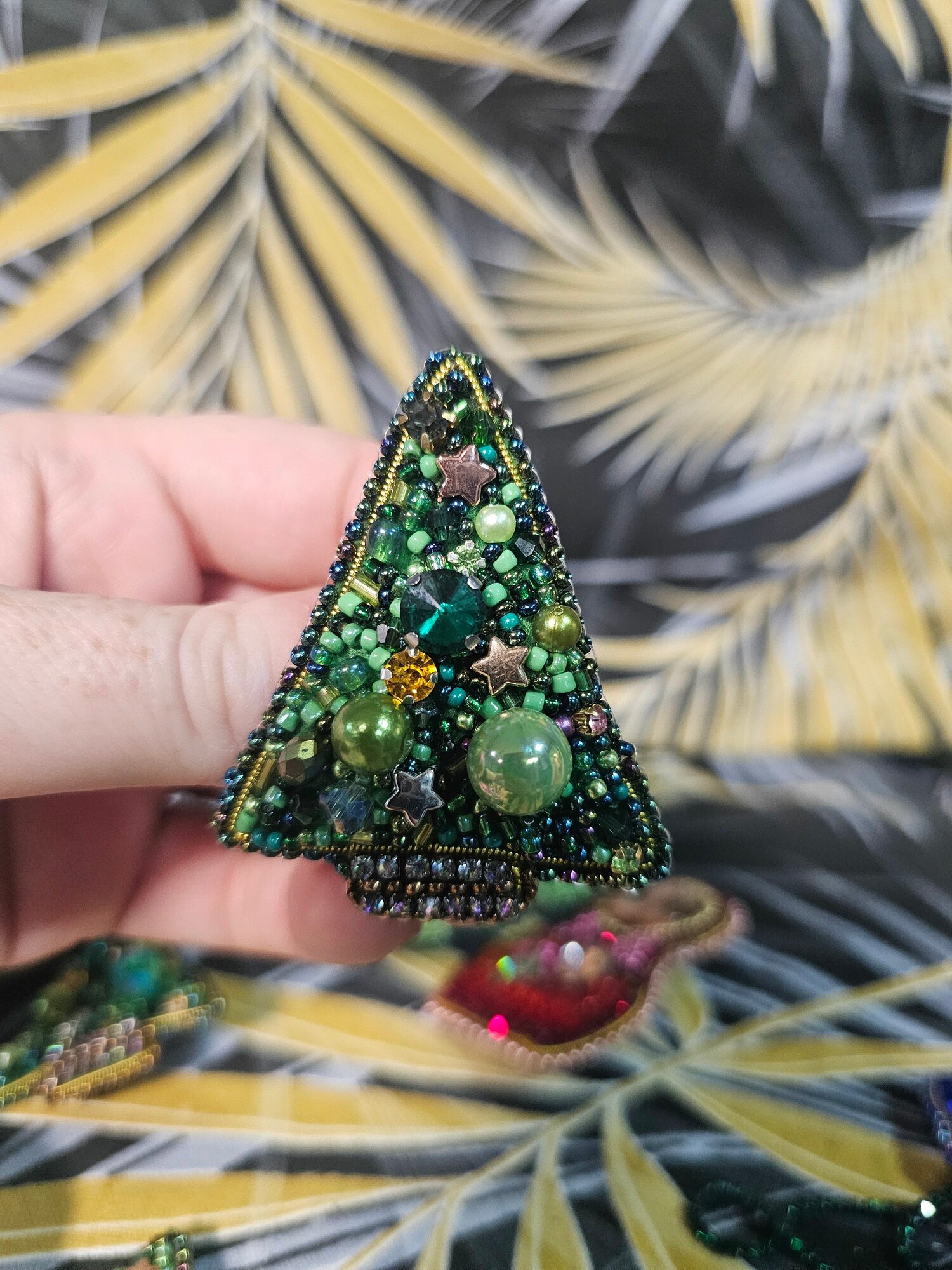 Брошь, стразы, искусственный камень