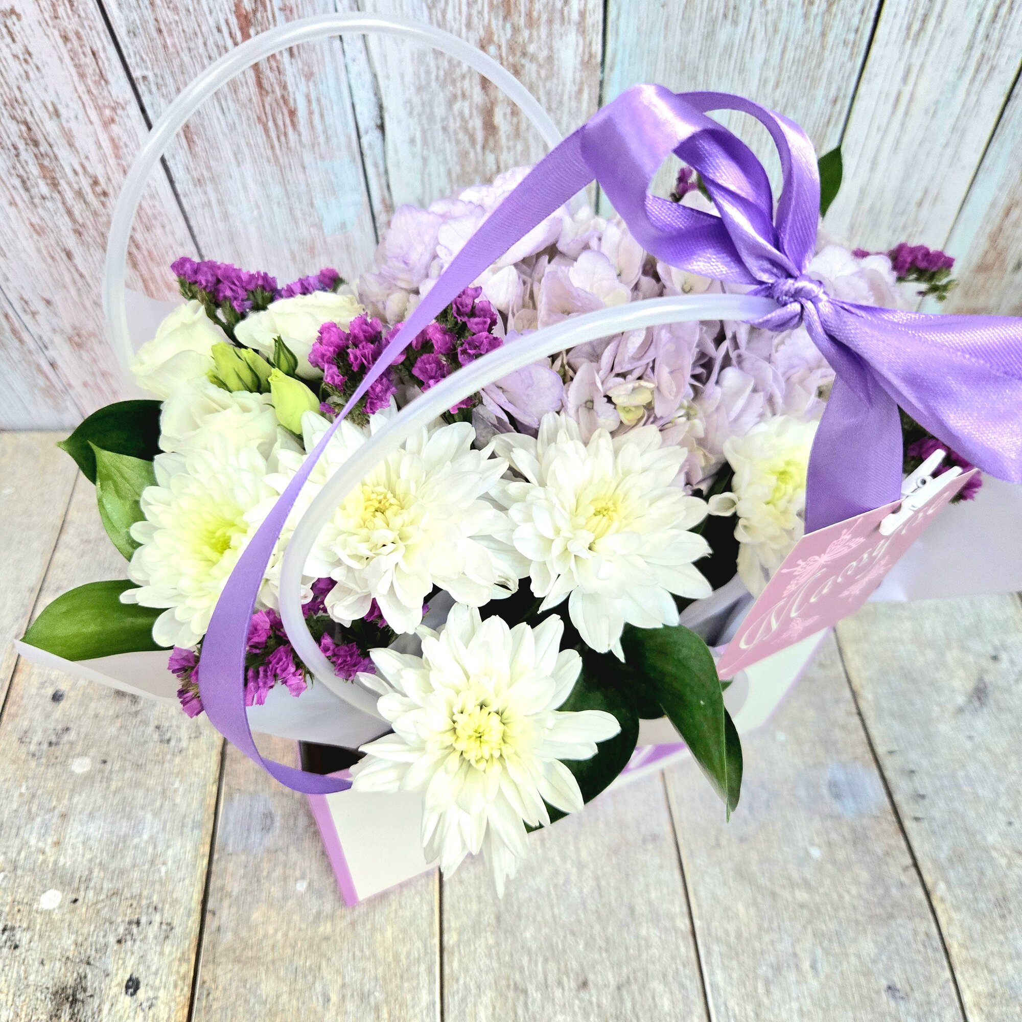 Корзинка цветов ко дню дню матери / букет цветов на день рождения/ цветы комплимент
