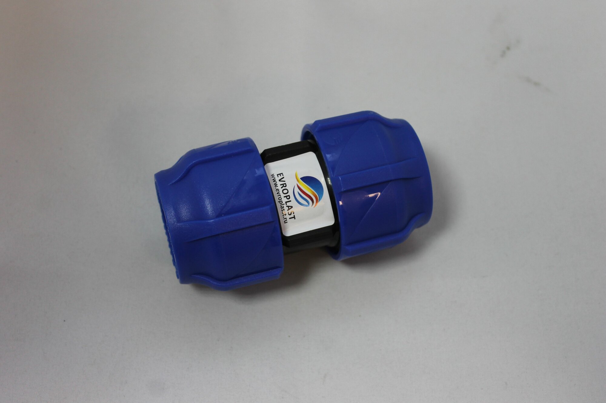 Муфта 32мм ПНД компрессионная соединительная