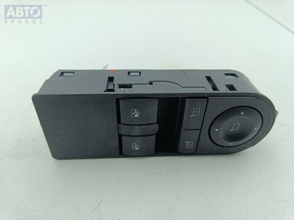 Блок кнопок управления стеклоподъемниками Opel Zafira B (2004-2014)