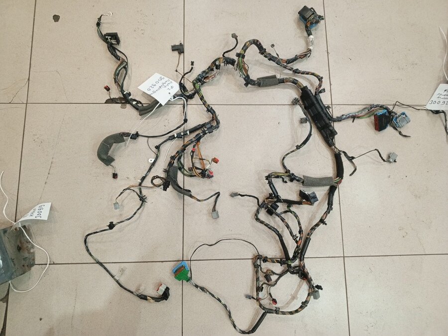 Проводка торпедо от Ford Focus 2 2008-2011