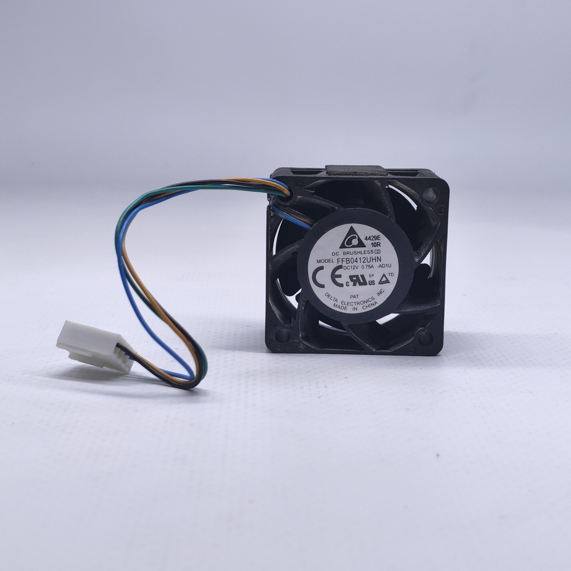 Delta Electronics FFB0412UHN / Вентилятор серверный 4429E10R