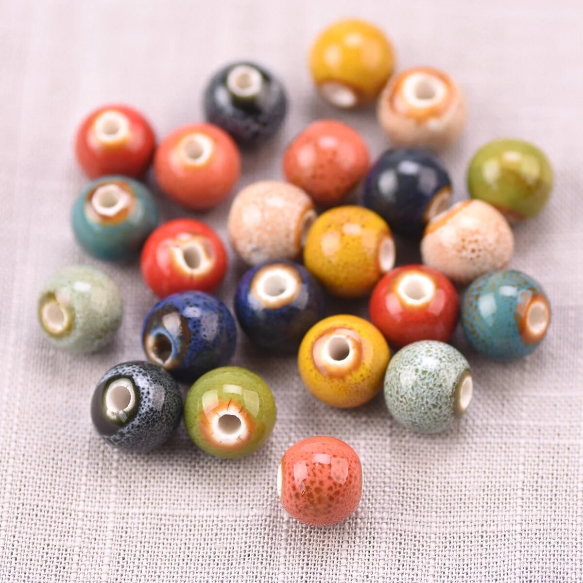 Керамические бусины Dreamzeal разных размеров 6mm (50pcs)