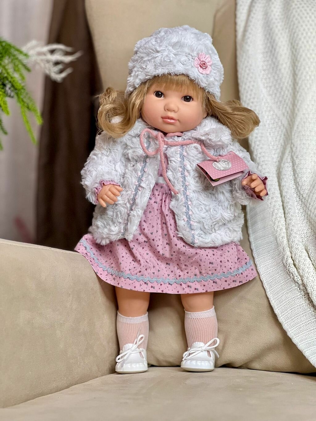 Кукла Berbesa мягконабивная 42 см SANDRA