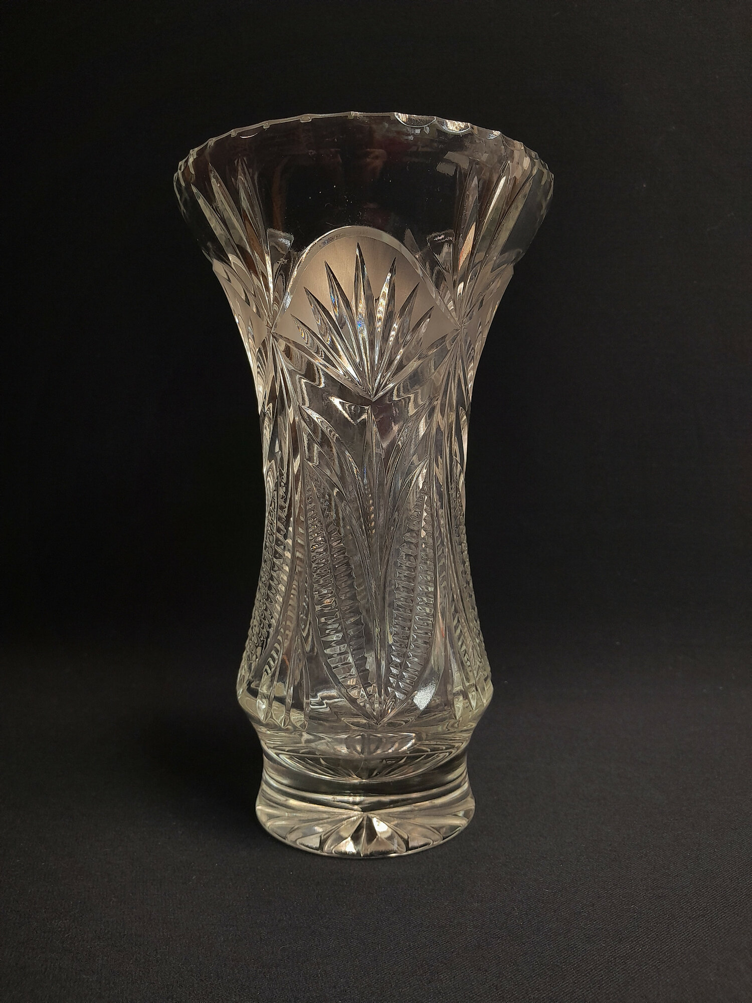 Ваза, хрусталь высота 22 см мелкие сколы, винтаж СССР