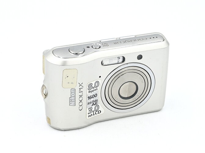 Компактный фотоаппарат Nikon Coolpix L18 Silver