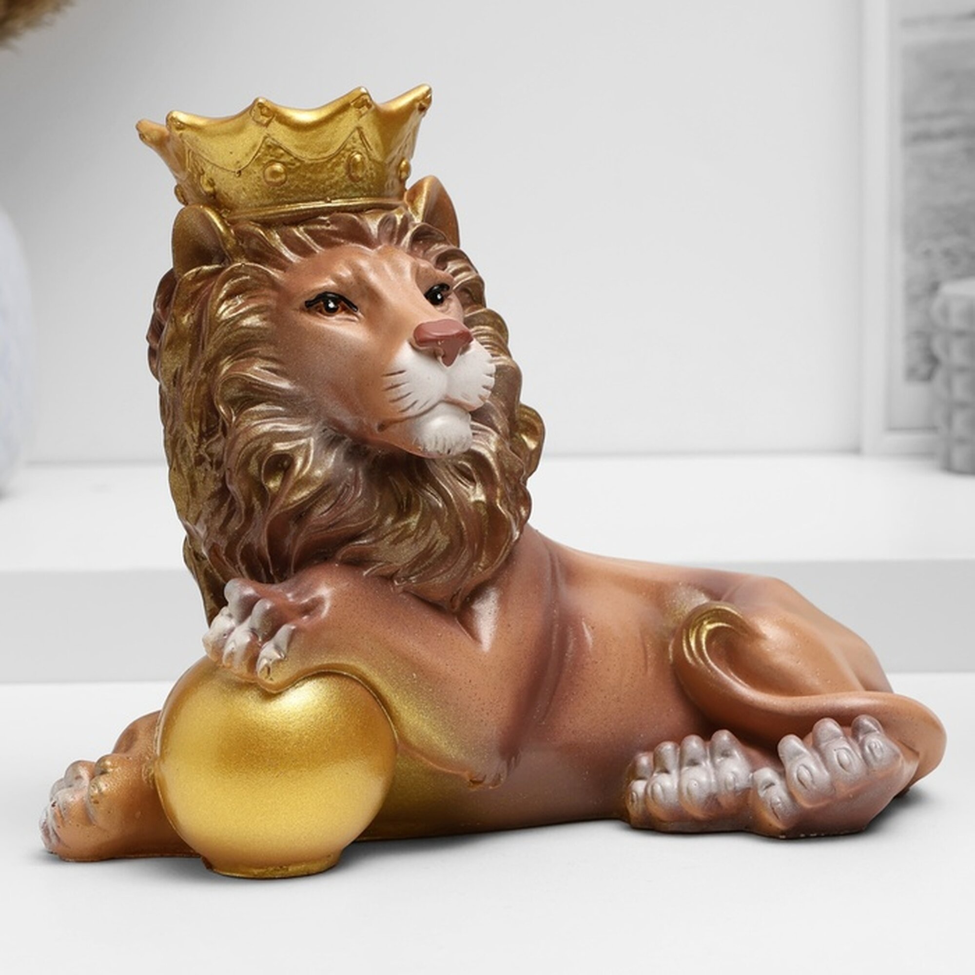 Копилка Хорошие сувениры «Лев с короной и шаром», гипс, коричневая, 19см