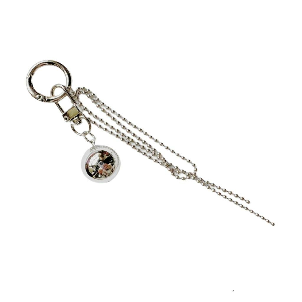 Серебристый металлический шар, Серебро