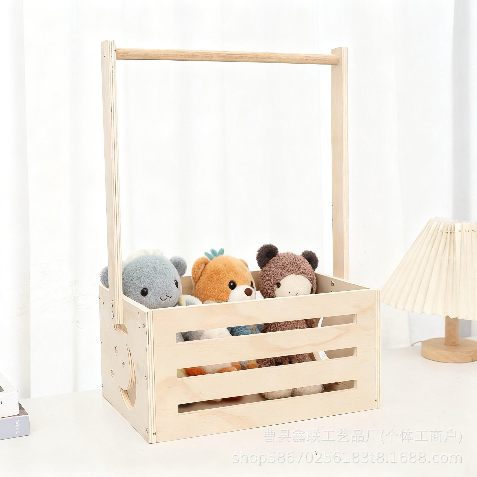 В наличии коробка для хранения детской одежды и игрушек из массива дерева, корзина для хранения детских игрушек, коробка для хранения на детский душ