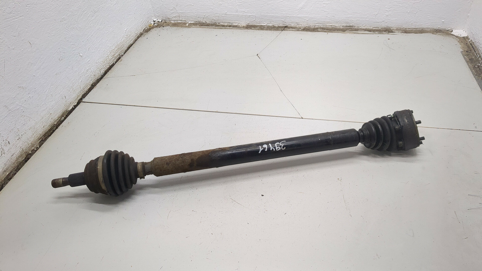 Полуось (вал, шрус) правая передняя Volkswagen Golf 4 Б/У