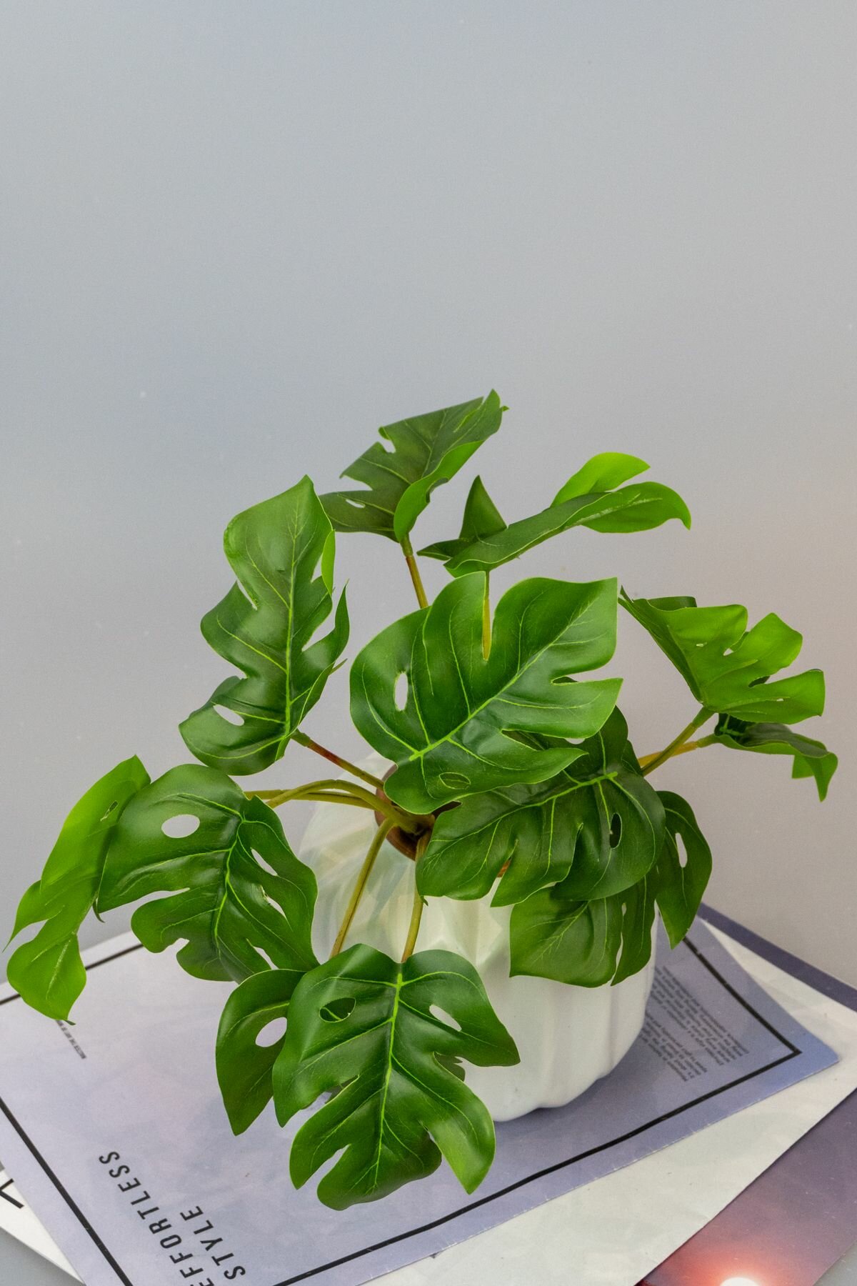 Искусственные цветы зелень для декораторов и фитостен Монстера Real Touch кустовая искусственная для кашпо 2 шт