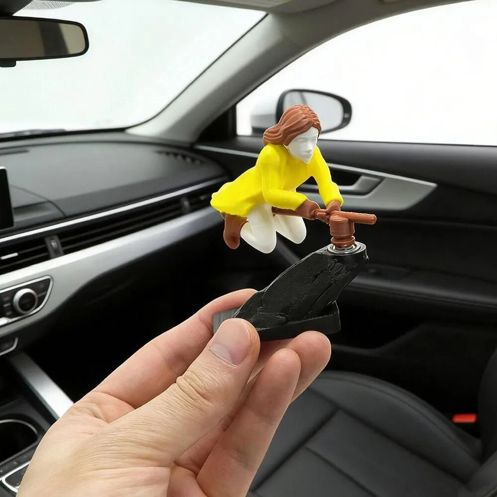 Фигурка на капот Ведьма, дрифтующая вместе с автомобилем（женщина）, высота 7.79 см, длина 12 см