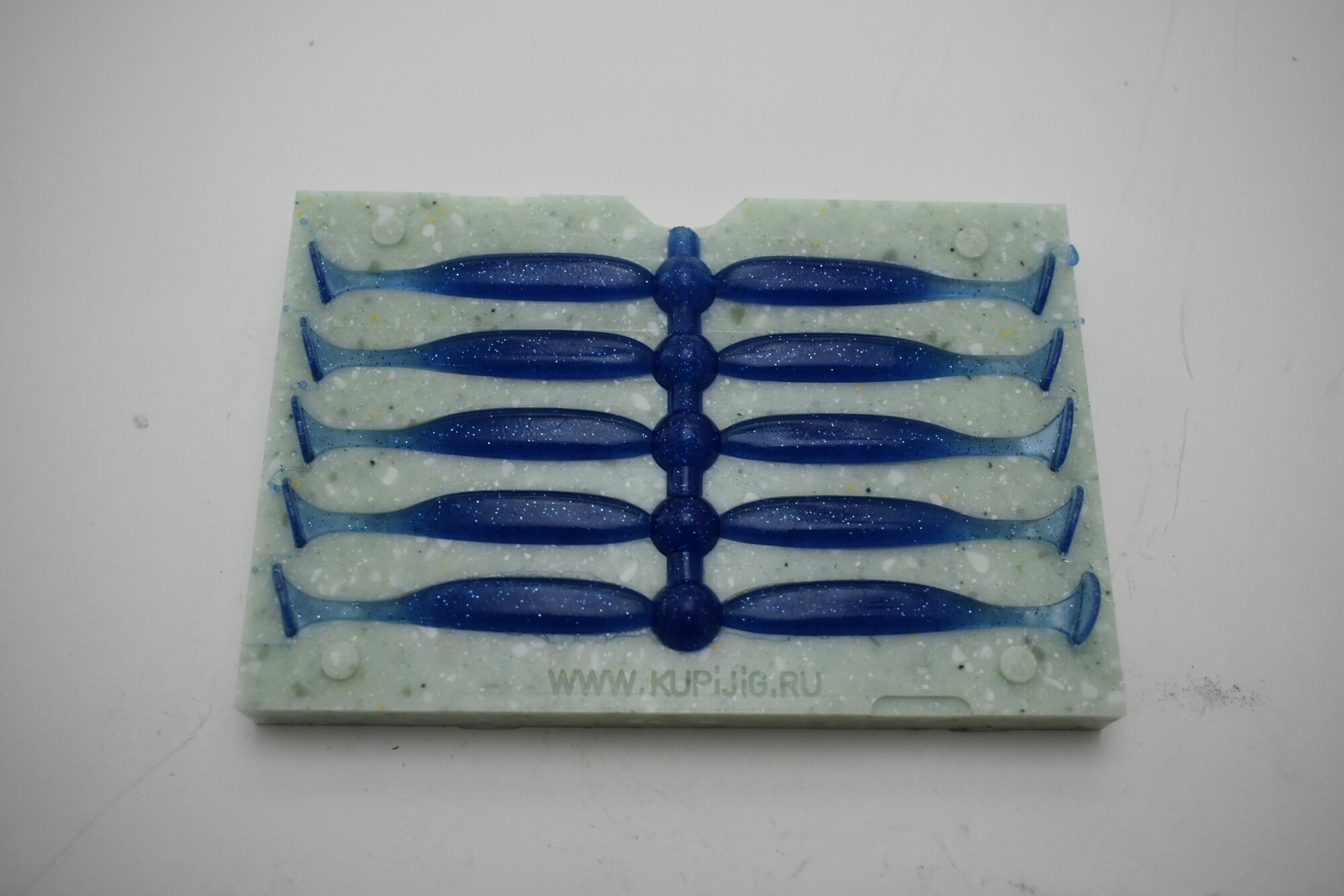 Форма для литья силиконовых приманок Малёк 2" 51 мм х 10 мест