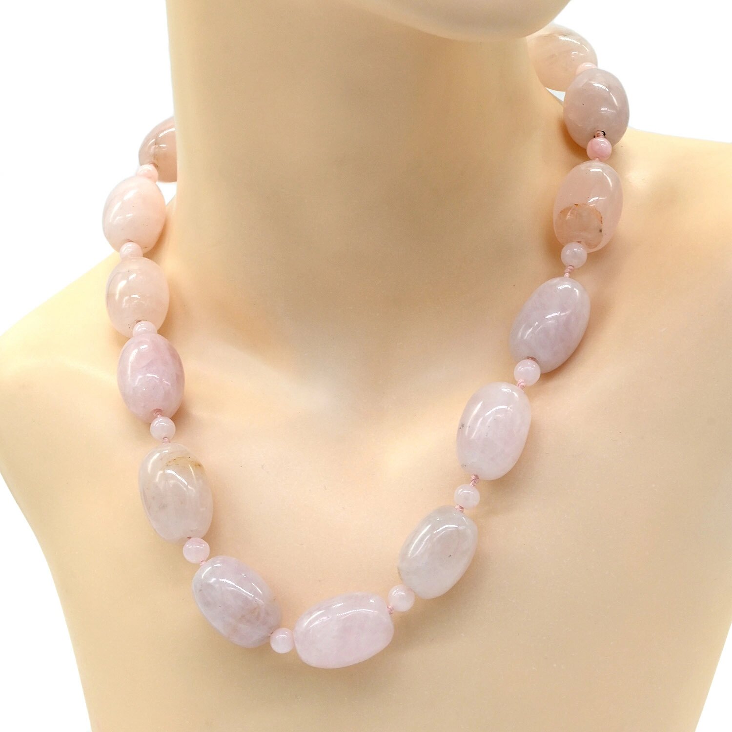 Колье галтовка из розового кварца, 50см .